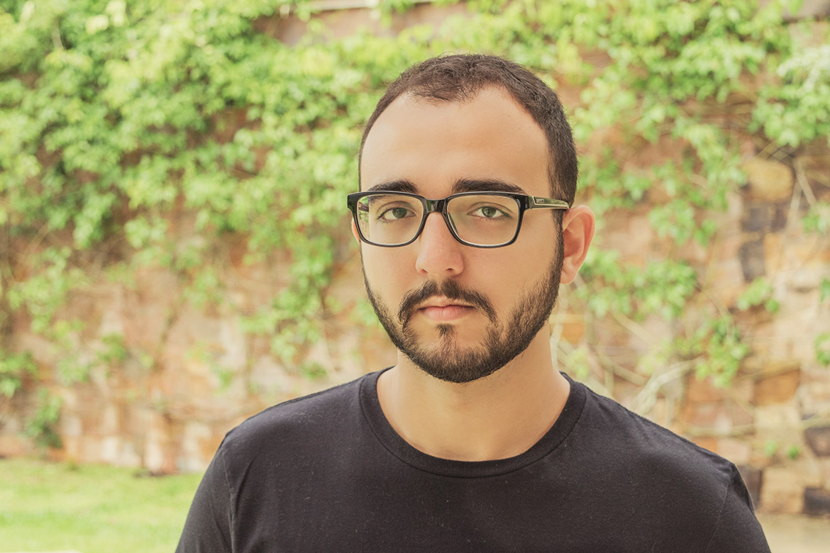 "Literatura policial não é um gênero menor", diz escritor Raphael Montes