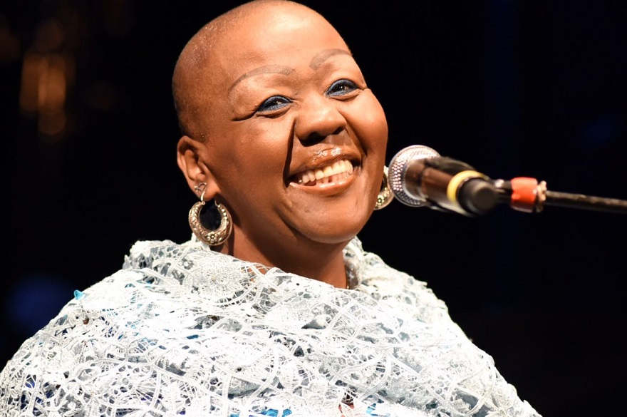 Virgínia Rodrigues faz shows com cantora africana na Caixa Cultural