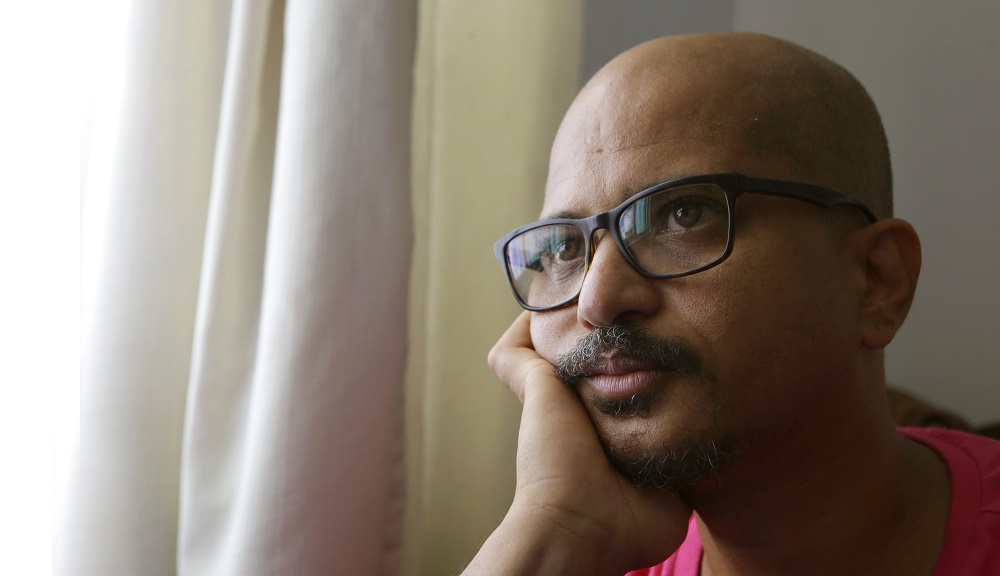 Alex Simões: "Em períodos de crises, a poesia passa a ter alguma ...