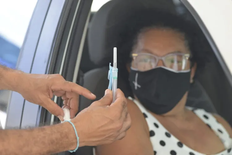 Saúde abre 2,5 mil vagas para agendamento da 2ª dose da CoronaVac