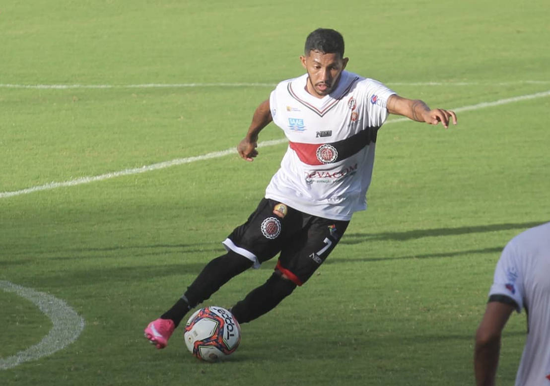 Destaque do Atlético, Ronan comemora título e artilharia do Campeonato ...