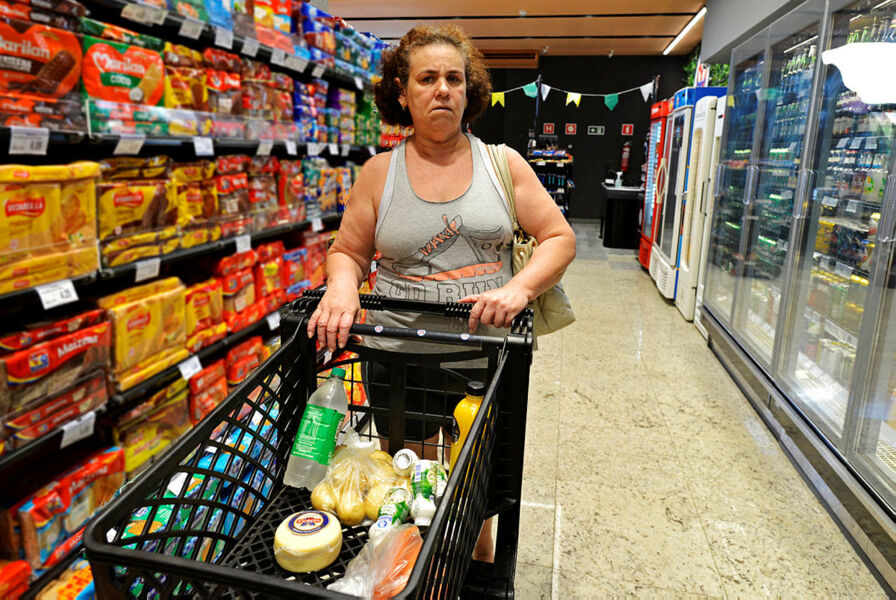 Poder de compra do brasileiro é o menor desde a criação do Real
