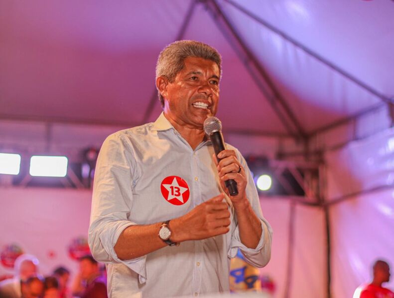 "Queremos distribuir livros e empregos, não armas", diz Jerônimo | A TARDE