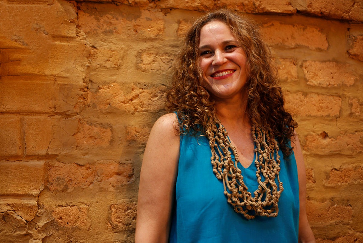 Maria Fernanda Tourinho Peres estreia com livro de contos