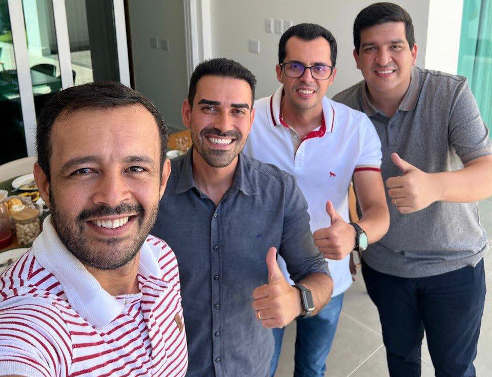 Mudança na política de Luís Eduardo Magalhães é destaque