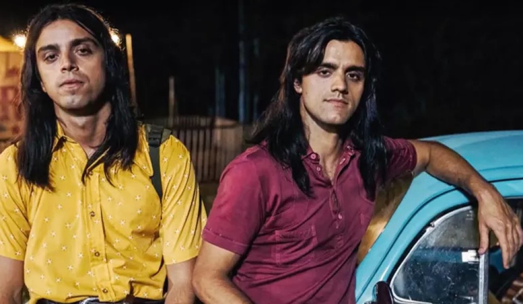 Xororó sobre visual dos irmãos Simas em série: “Somos mais bonitos”