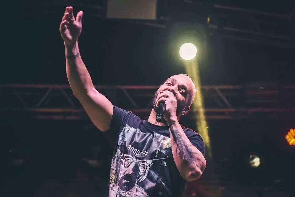 Após atuação em série, Belo recebe DRT definitivo como ator