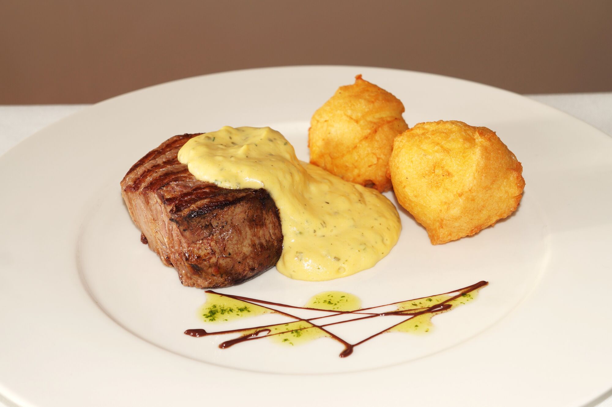 Chez Bernard celebra 60 anos com histórias e gastronomia inesquecíveis