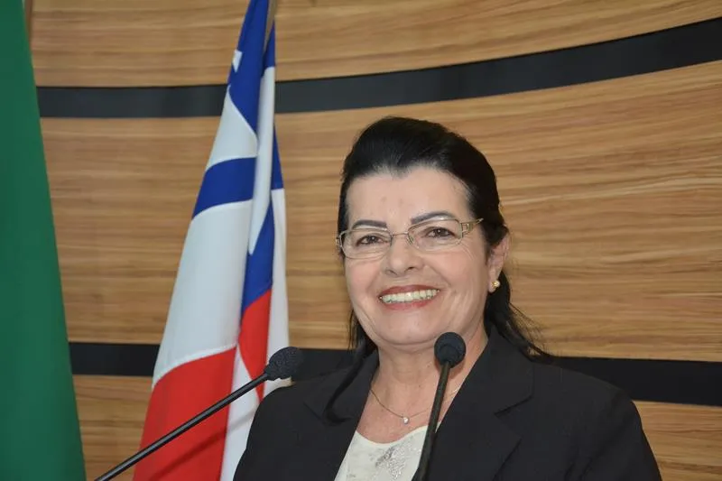 Em Conquista, Lúcia Rocha vira o fiel entre Sheila Lemos e Valdenor | A ...