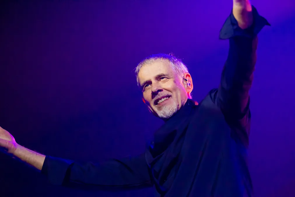 Ritchie retorna aos palcos com a turnê "A Vida Tem Dessas Coisas"