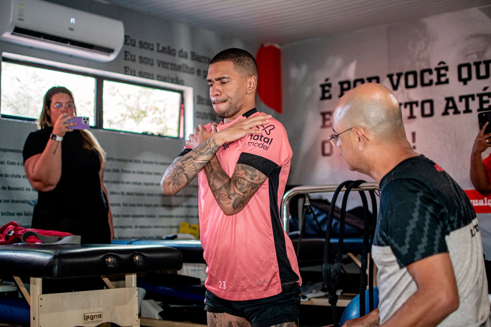 Com Lucas Esteves, Vitória segue pré-temporada na Toca