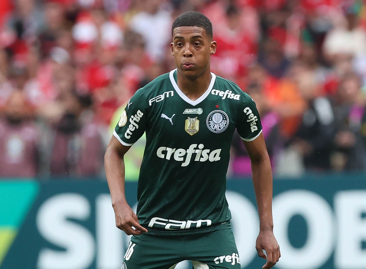 Milan monitora lateral-esquerdo do Palmeiras formado no Jacuipense