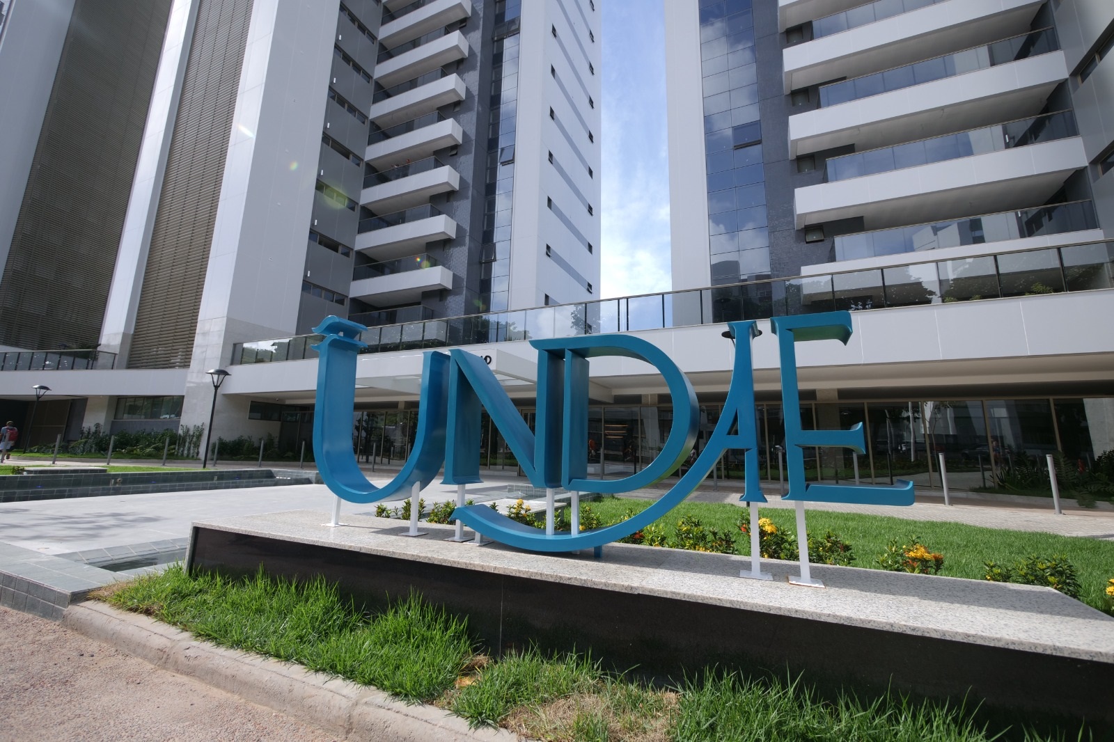 Moura Dubeux entrega o Undae Ocean, em Ondina