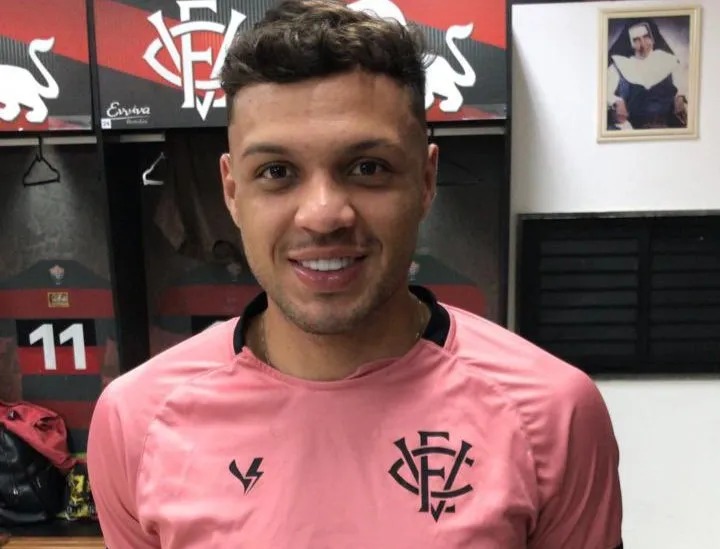 Reforço do Vitória, Daniel Jr é regularizado e pode estrear