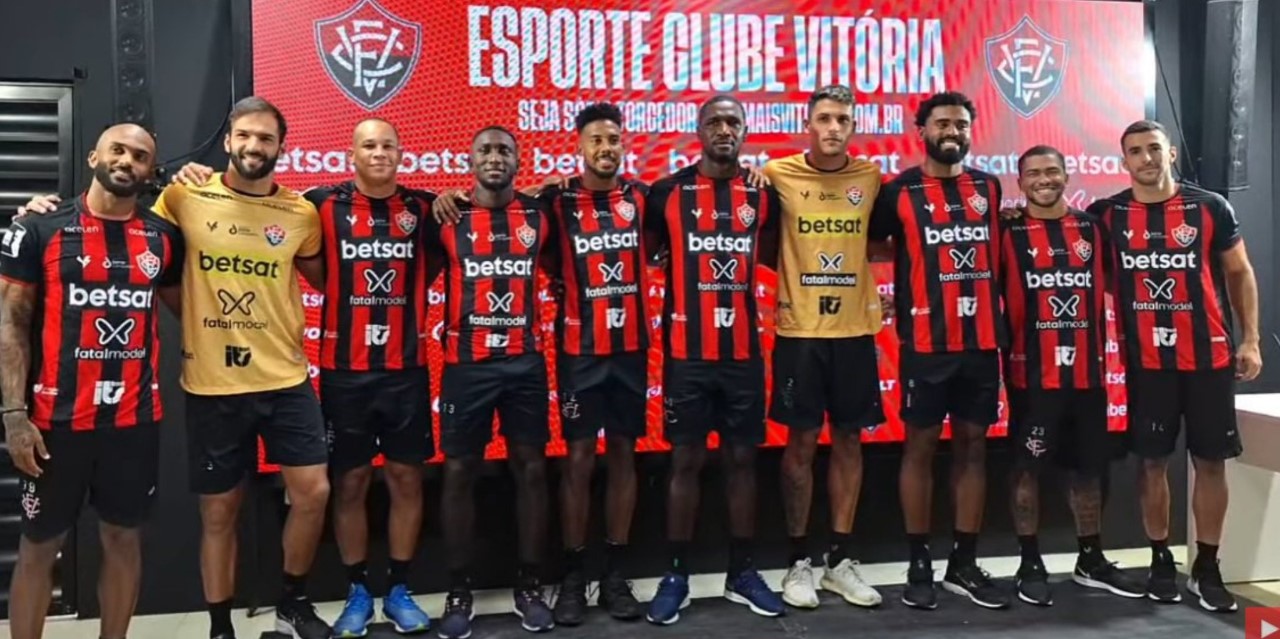 Vitória apresenta oficialmente 10 novos jogadores para 2024; confira