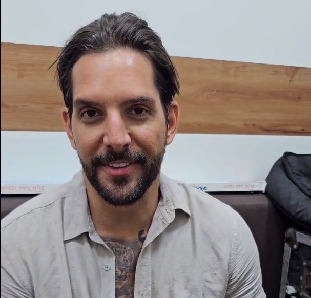 Vocalista da Banda Eva, Felipe Pezzoni destaca papel dos blocos afro