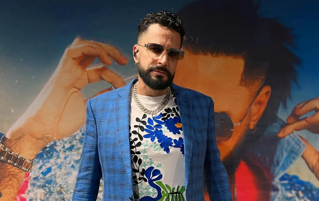 Latino revela encontro com Mani Reggo: "Mulher inteligente"