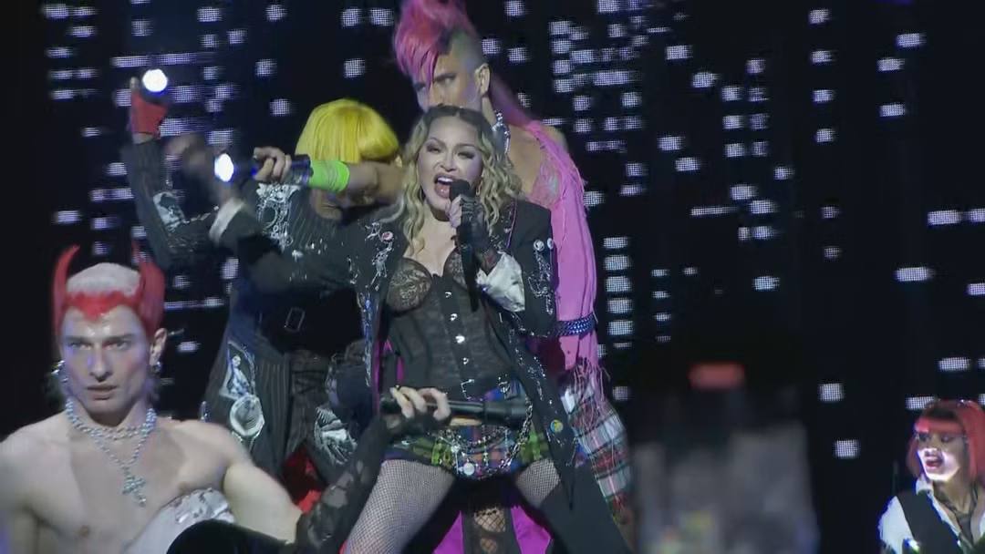 Em show histórico, Madonna reúne 1,6 milhão de pessoas no Rio