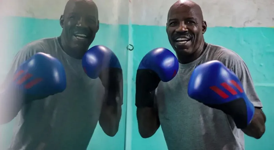 Lenda do boxe: Reginaldo Holyfield sobrevive na força e na coragem | A ...