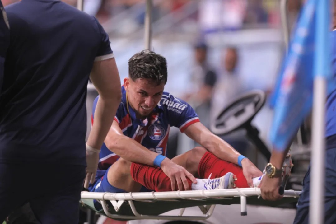 Atacante sofre lesão e desfalca Bahia contra o Corinthians Atacante sofre lesão e desfalca Bahia contra o Corinthians