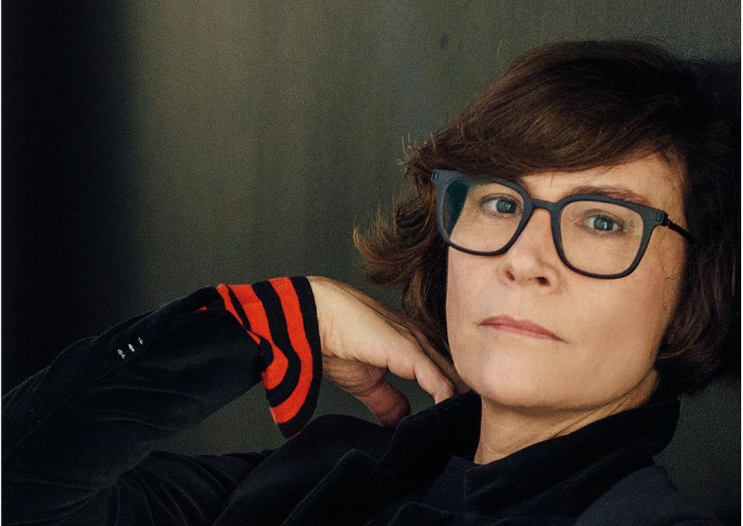 Autora Sara Bertrand lança livro sobre maternidade visceral na Bahia