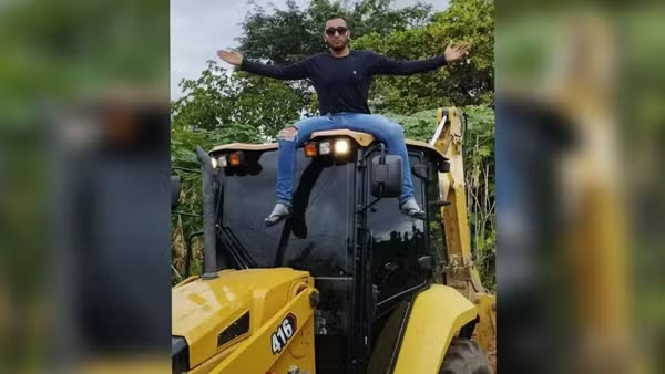 Saiba quem é o homem que destruiu carros com retroescavadeira Saiba quem é o homem que destruiu carros com retroescavadeira