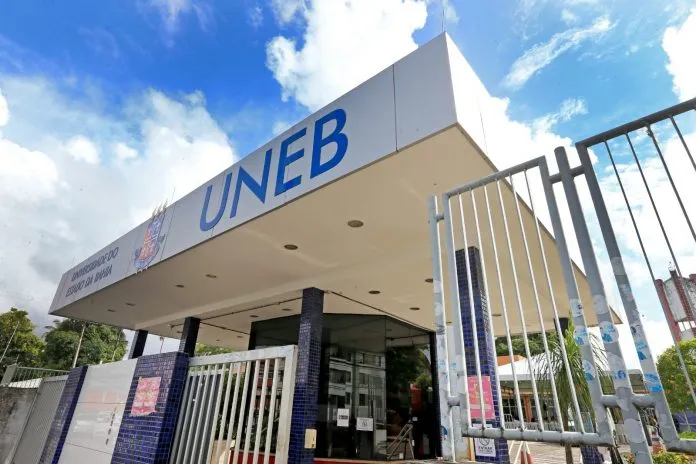 Uneb abre incrições para vestibular 2025 com mais de 6 mil vagas