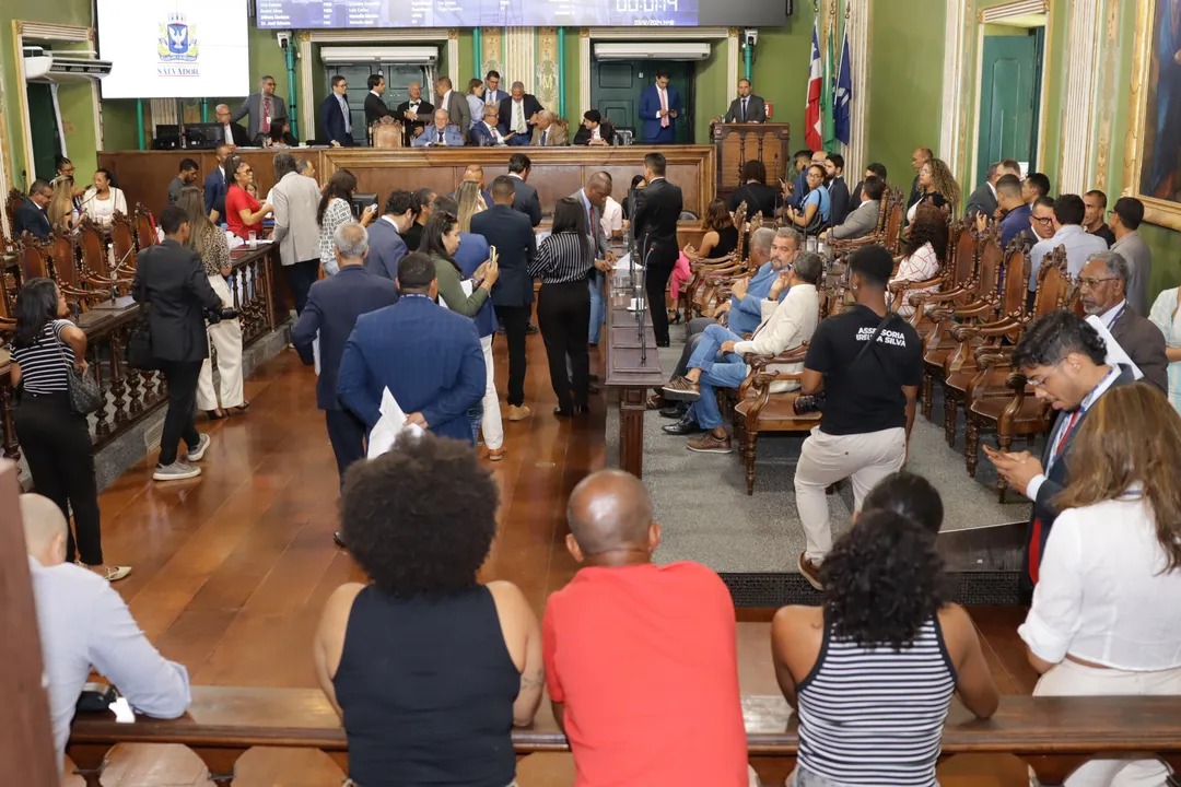 Câmara de Salvador aprova reajuste para vereadores e prefeito