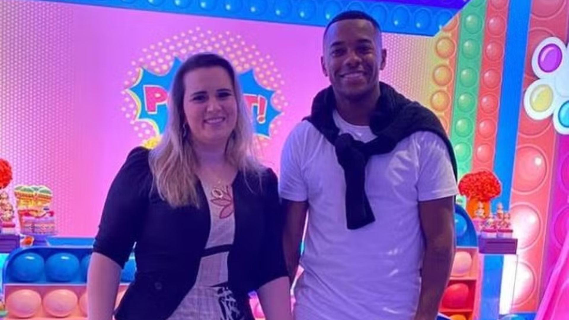 Esposa de Robinho fala pela primeira vez sobre prisão do ex-jogador