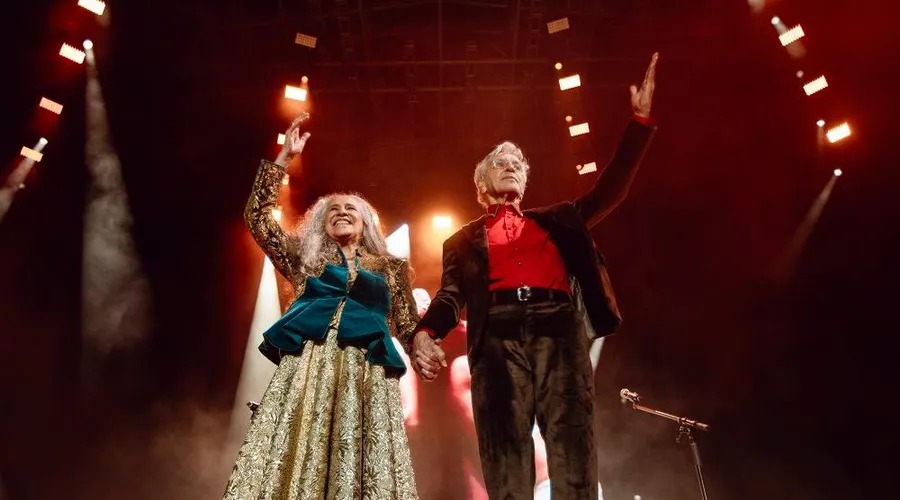 "Sem anistia": show de Bethânia e Caetano tem coro contra Braga Netto