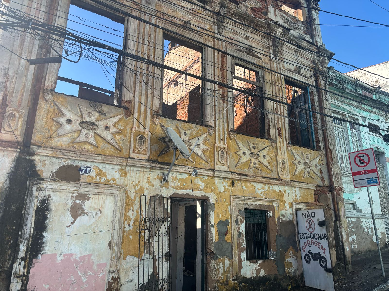 “Clamando por cuidado”, diz morador após incêndio no Centro Histórico