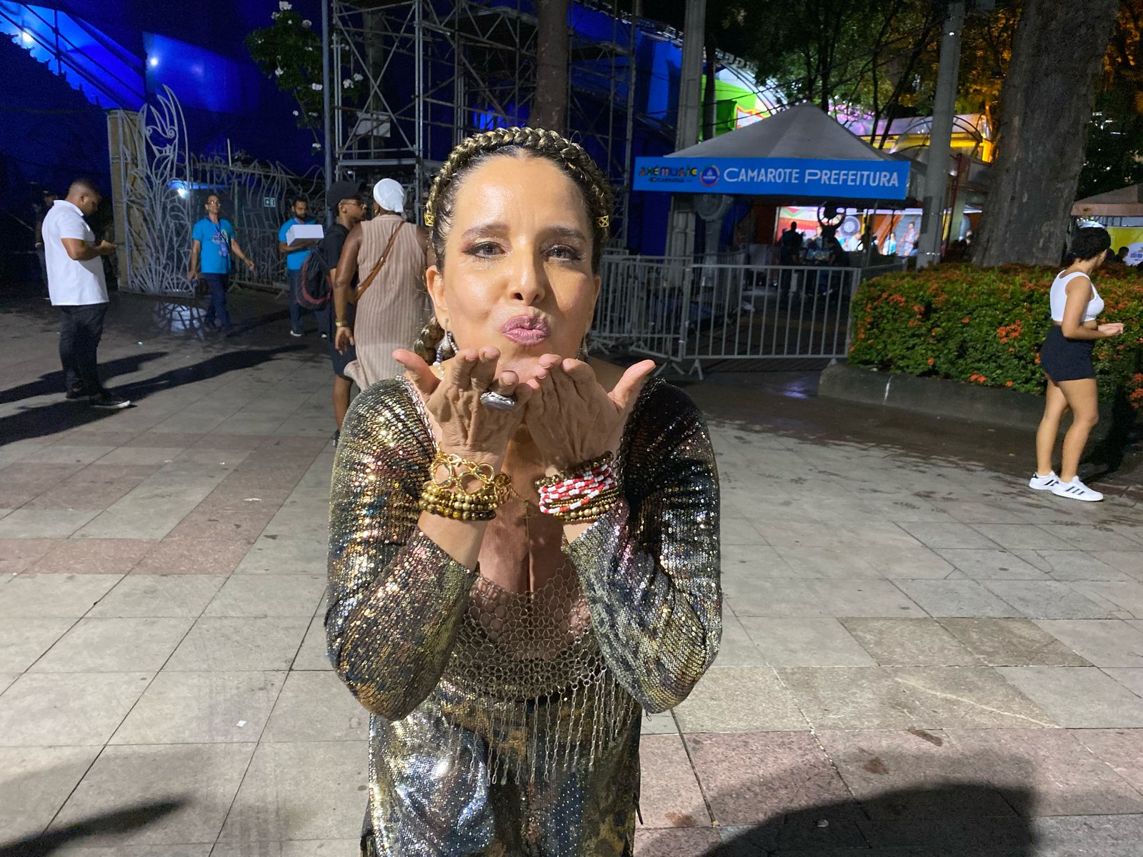 Sarajane sobre 40 anos do axé: “O pai é o povo negro e o candomblé”