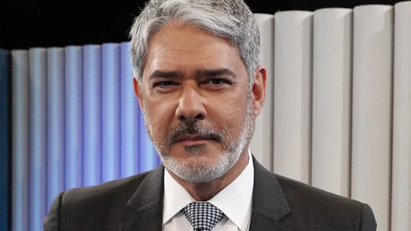 Longe do Jornal Nacional, William Bonner aparece com Fátima Bernardes