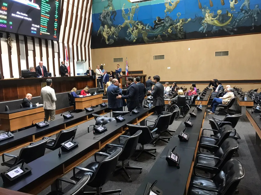 Alba convoca mais uma vez eleição para 1ª vice; entenda imbróglio