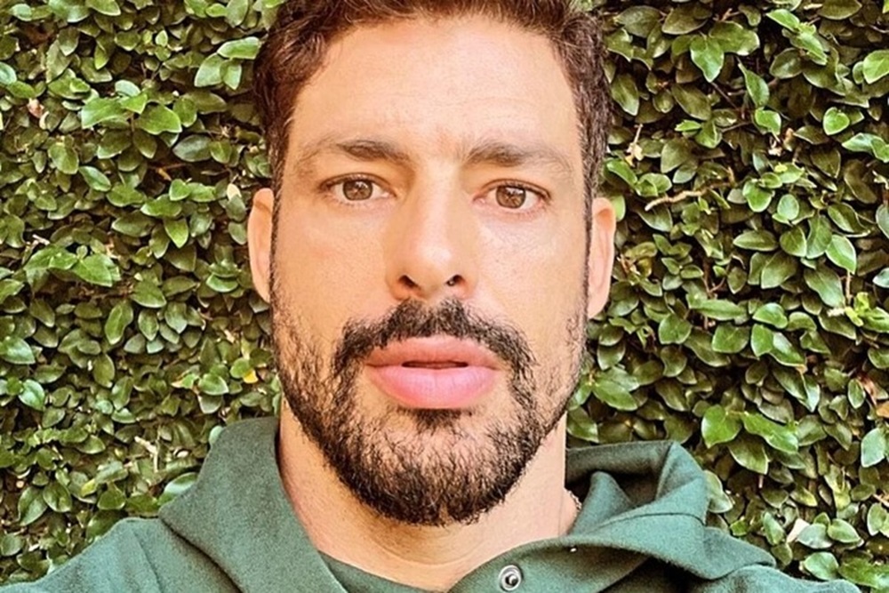 Cauã Reymond é abusivo? Relembre antigo relacionamento do ator