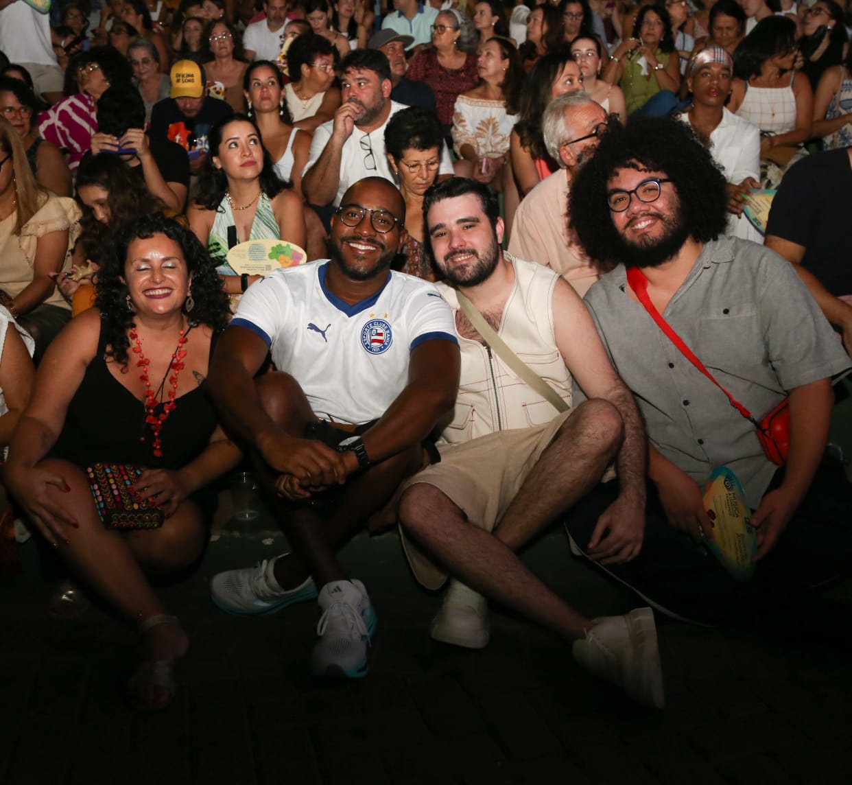 Marisa Monte atrai fãs de outros estados para show na Concha