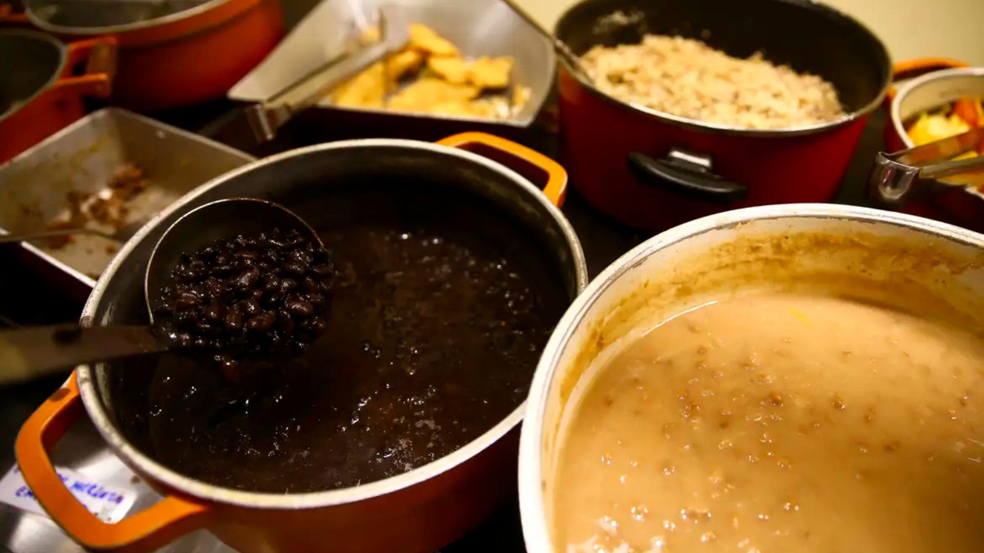 Brasil sai novamente do Mapa da Fome; Lula celebra