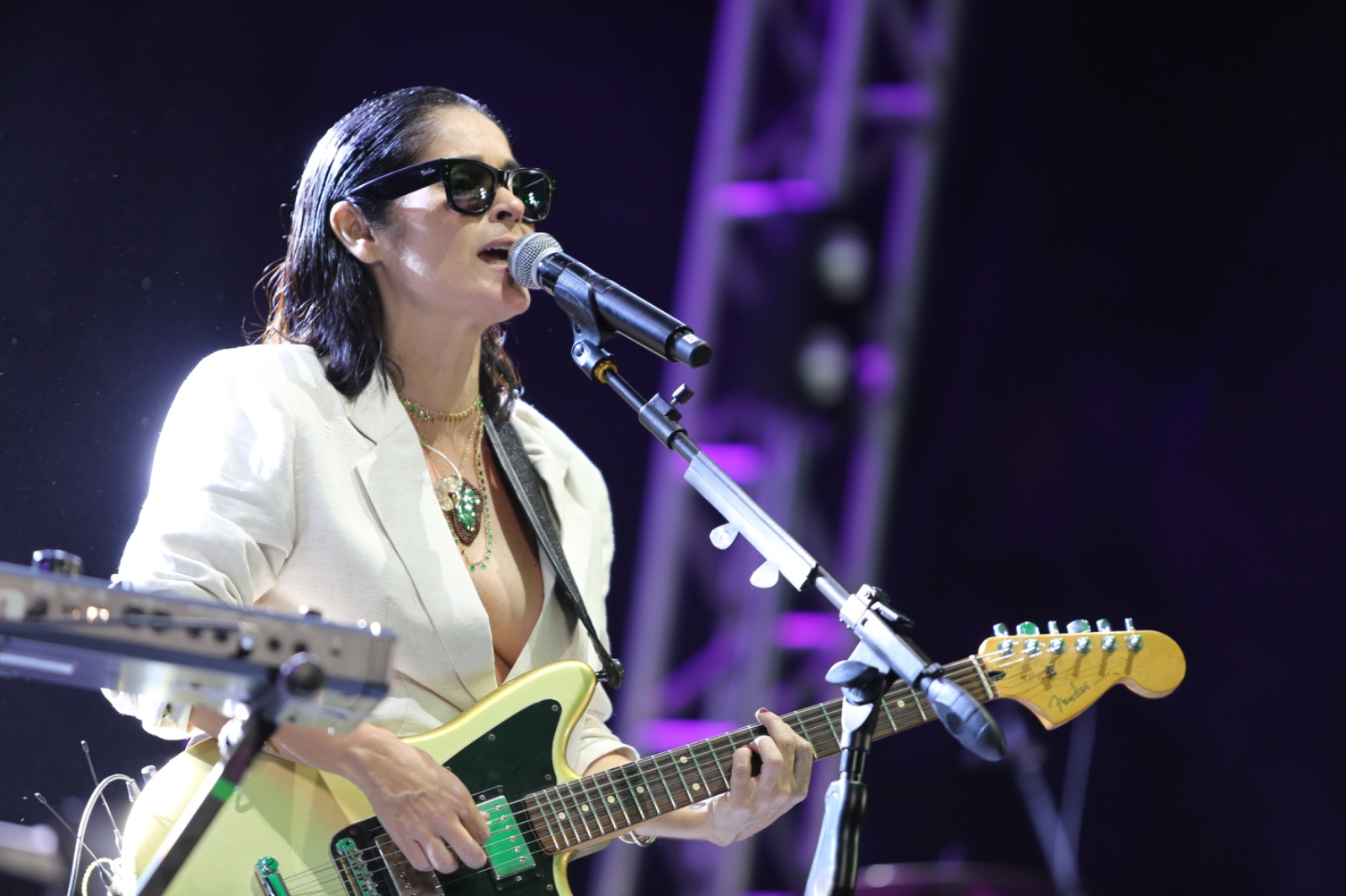 Cantora Thathi estreia a Arena A TARDE com pé direito: "Palco sagrado"