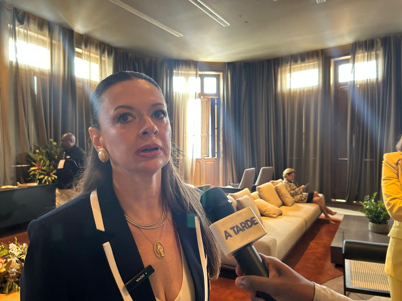 Isabela Suarez reforça que o Brasil é "absolutamente sustentável"