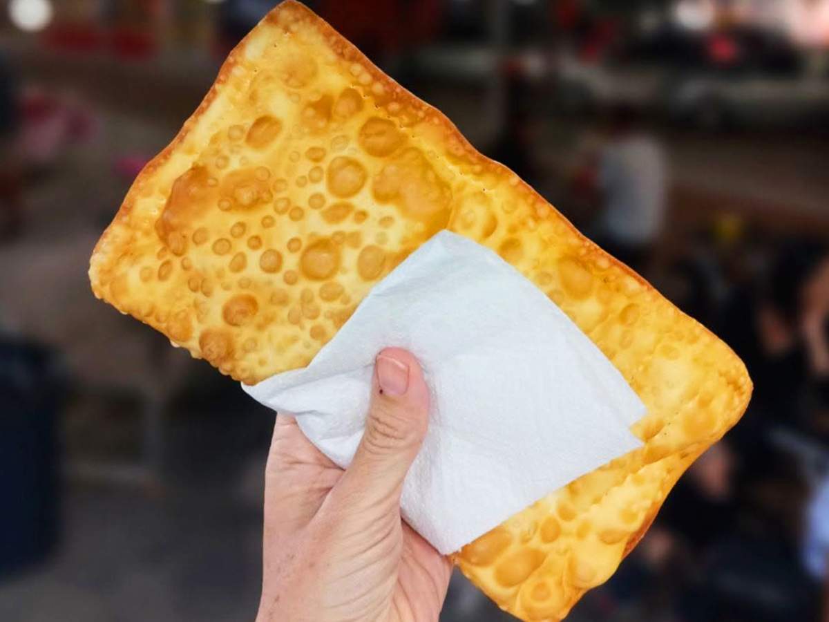 Pastel de sanduicheira: crocante, barato e pronto em 5 minutos