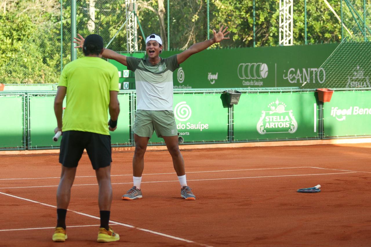 Com apoio da torcida, Miguel e Ribeiro são campeões no Costa do Sauípe Open