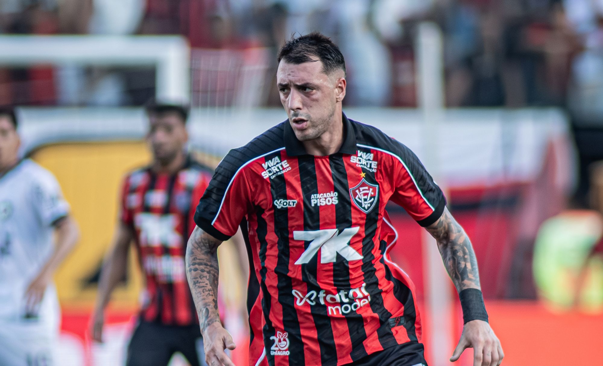 Risco de queda do Vitória atinge nível crítico após façanha do Santos