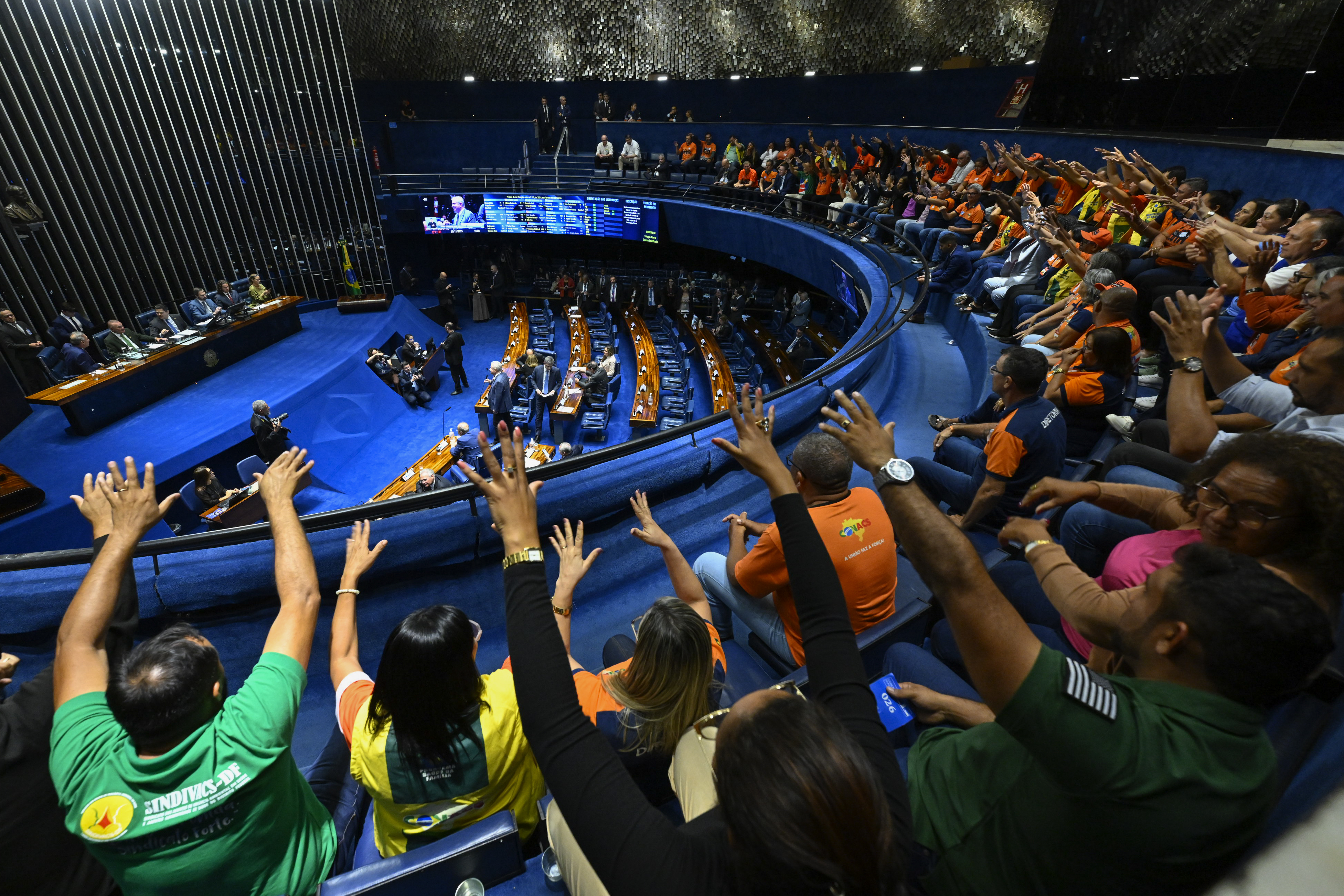 Senado aprova pauta-bomba que pode trazer rombo de bilhões ao governo