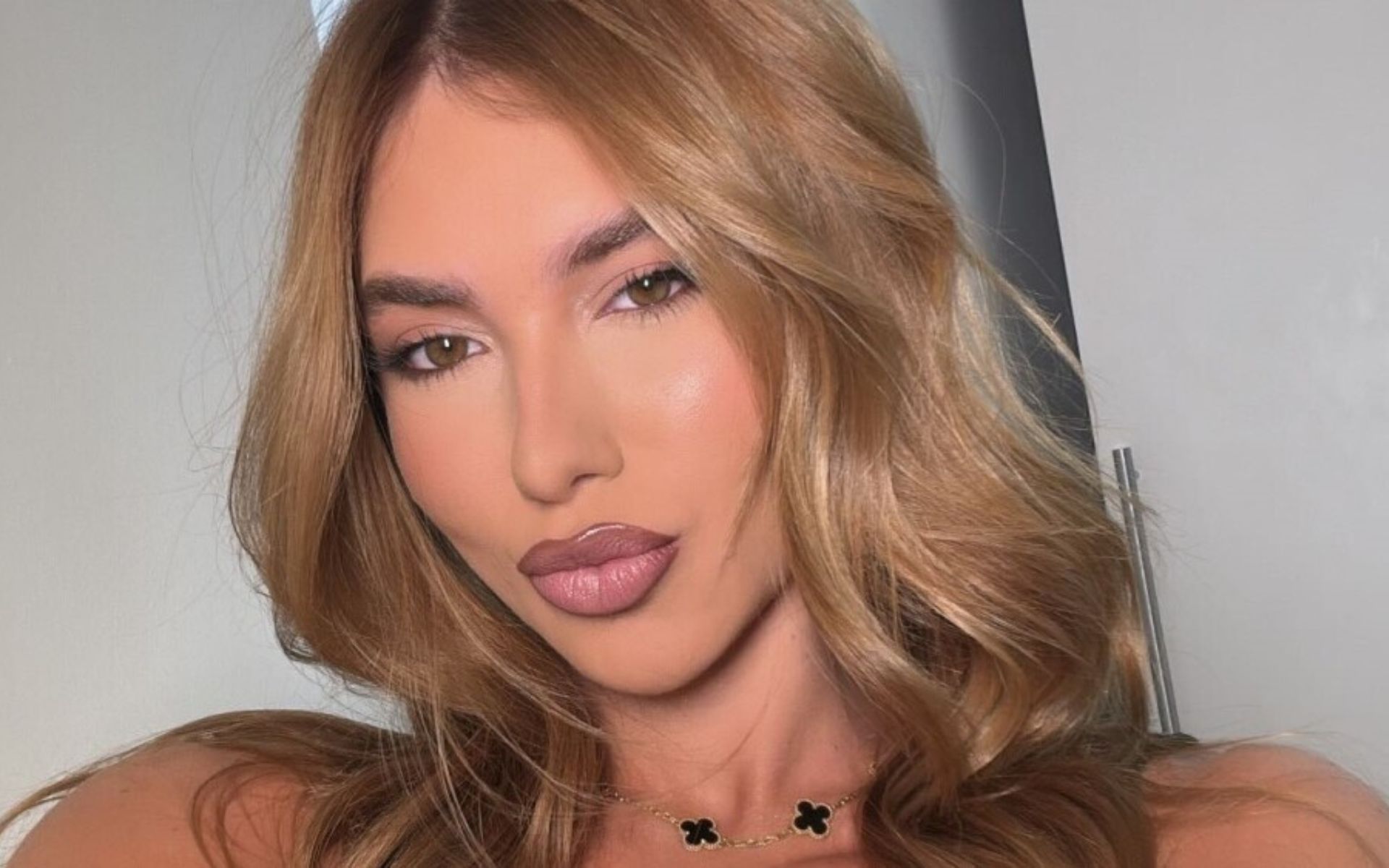 Virginia Fonseca surpreende ao revelar quem lhe enviou flores