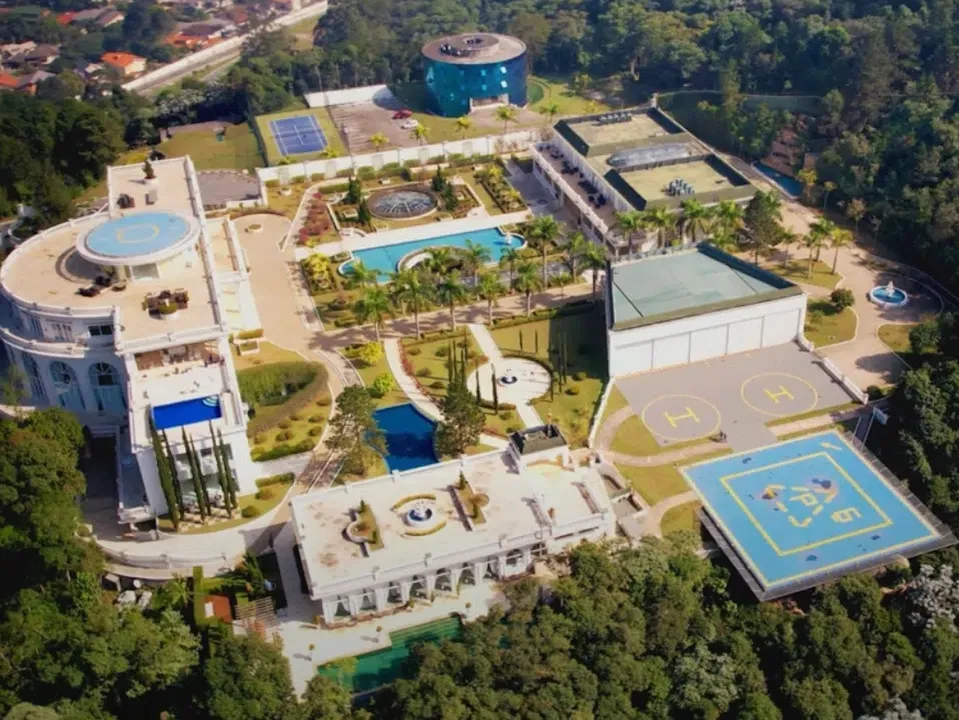 Maior que o Coliseu: mansão em Alphaville ultrapassa R$ 1 bilhão