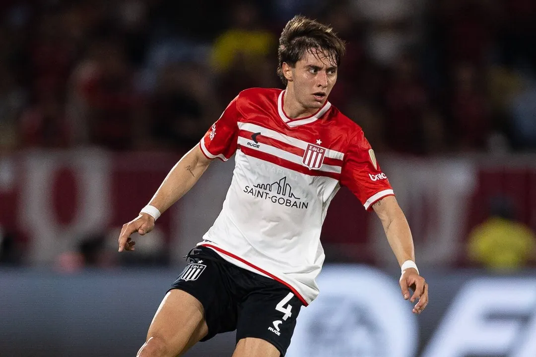 Reforço na área! Novo lateral-direito do Bahia já está em Salvador