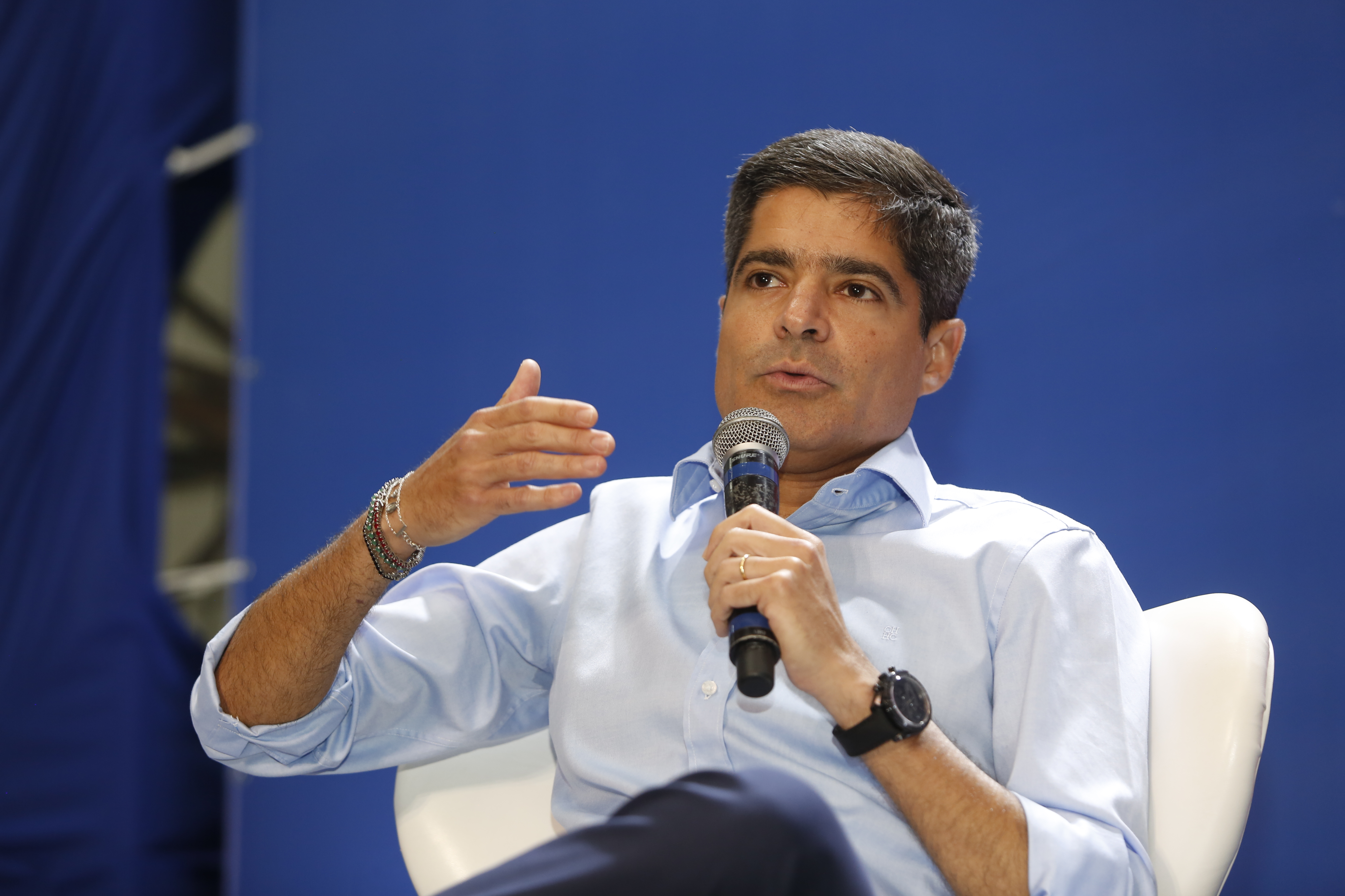 ACM Neto mira deputado governista para vice; saiba detalhes