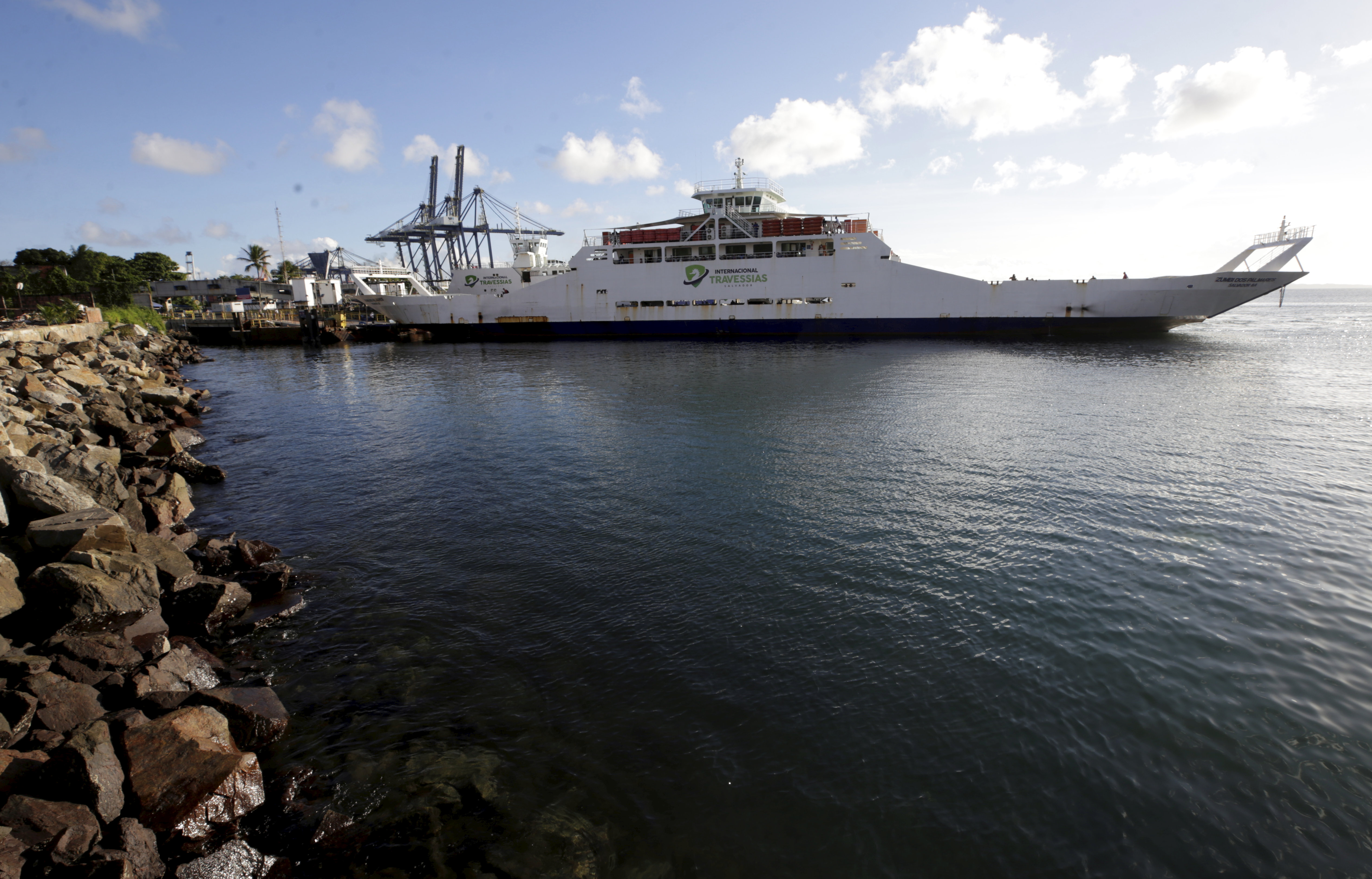 Mais ferries na Bahia? Jerônimo anuncia data para licitação do ferry-boat