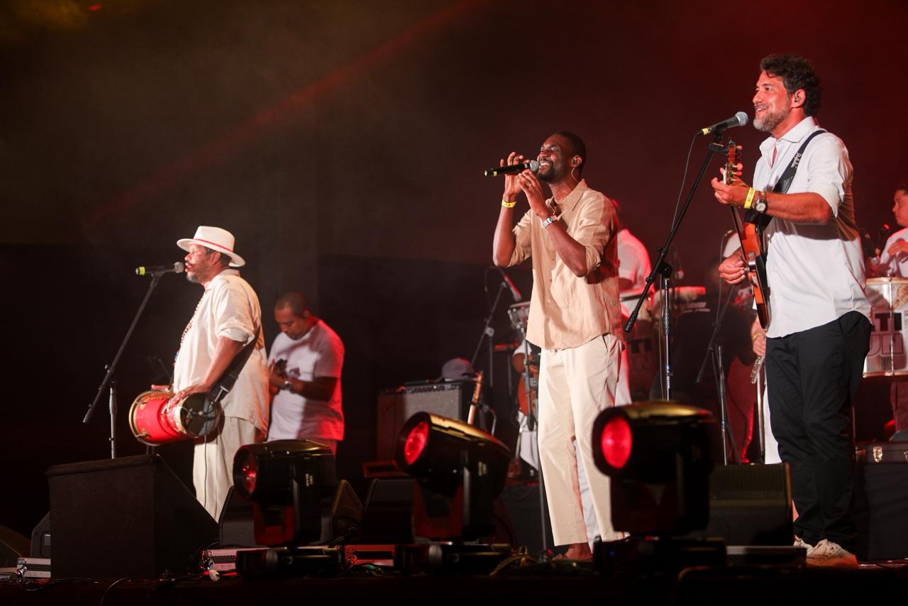 “O samba é uma família”: artistas celebram estreia na Arena A TARDE