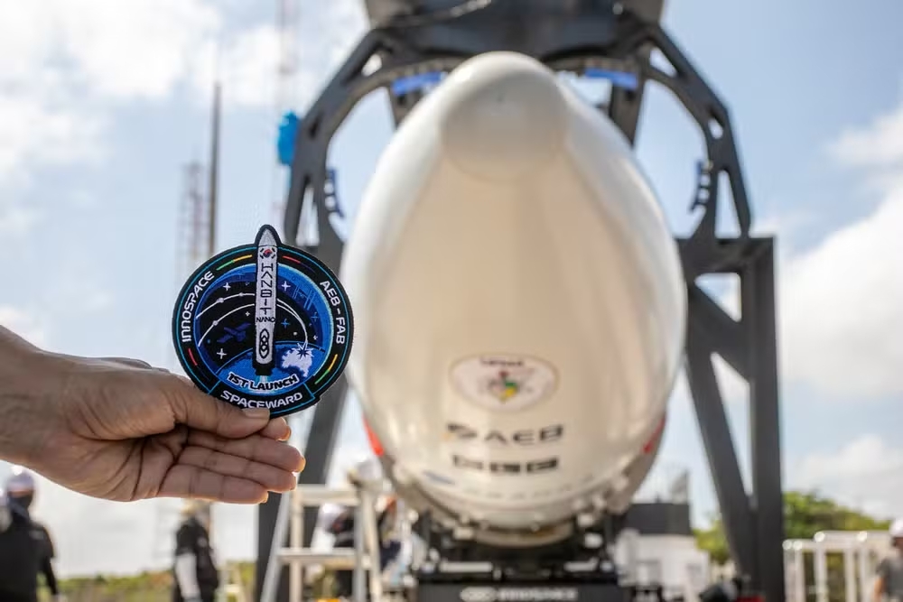 Primeiro foguete lançado pelo Brasil explode minutos após sair do solo
